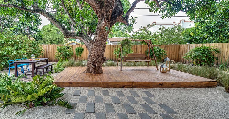 How to Build an Outdoor Deck Around a Tree?